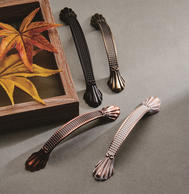 Chinese style kitchen cabinet handle 780 - AMBA HARDWARE CO., LTD