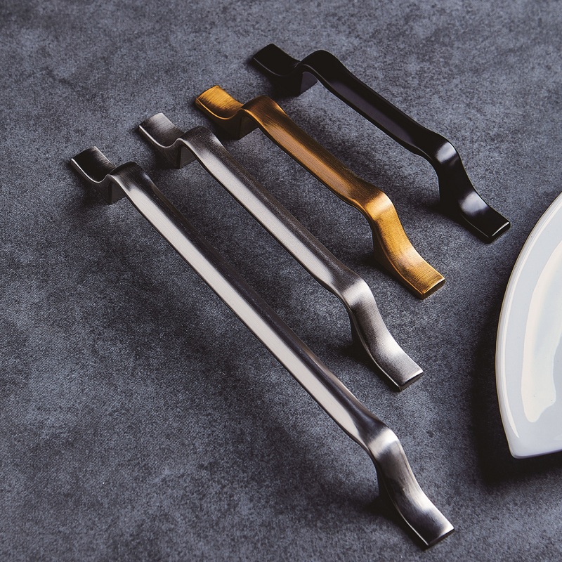 Clean look timeless handle 5571 - AMBA HARDWARE CO., LTD