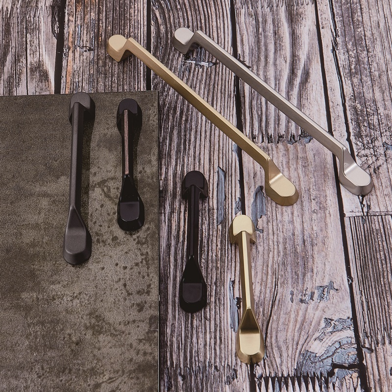 Luxury bent dresser handle 5267 - AMBA HARDWARE CO., LTD